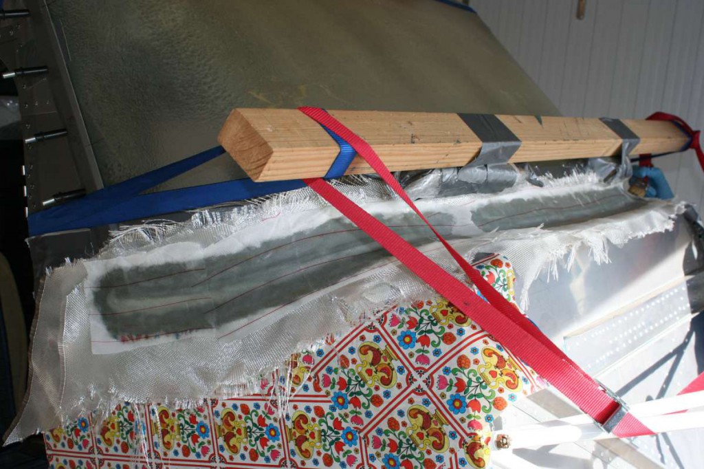 Building Windshield Retainer – Murphy Rebel